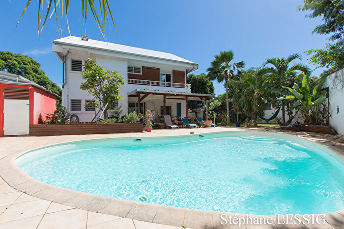 Maison à vendre - Saint-Denis, Providence, Les Camélias - 8 pièces - 6 chambres