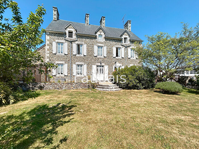 Maison à vendre - Blainville-sur-Mer - 7 pièces - 5 chambres
