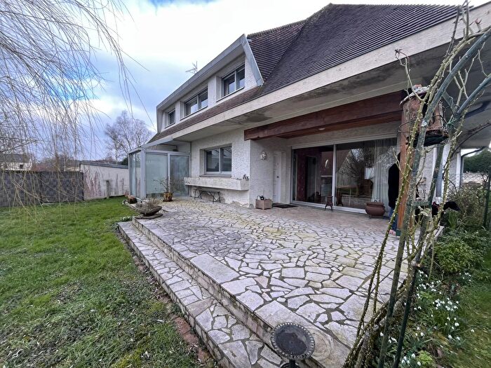 Maison à vendre - Bruyères-et-Montbérault - 5 pièces - 4 chambres
