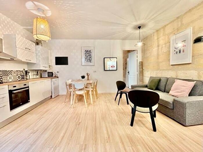 Appartement à louer - Bordeaux - 5 pièces - 4 chambres