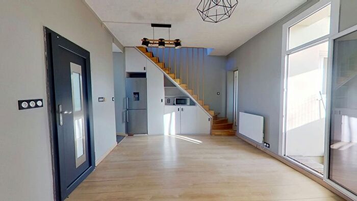 Maison à vendre - Nanterre, Chemin de lîle - 2 pièces - 1 chambre