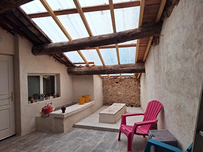 Maisons à vendre et appartements à louer - 1