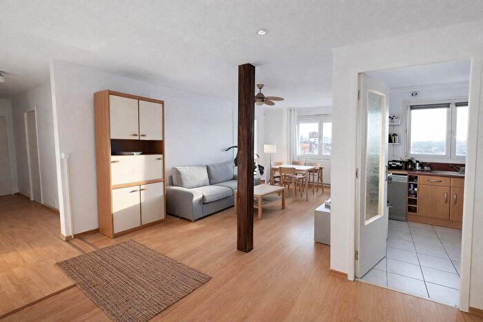 Appartement à louer - Casselardit, Toulouse - 5 pièces - 4 chambres