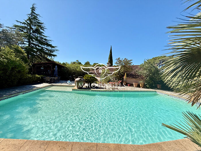 Maison à vendre - Nîmes, Vacquerolles, Golf - 7 pièces - 5 chambres