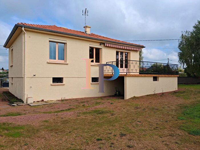 Maison à vendre - Pouilly-sous-Charlieu - 4 pièces - 2 chambres