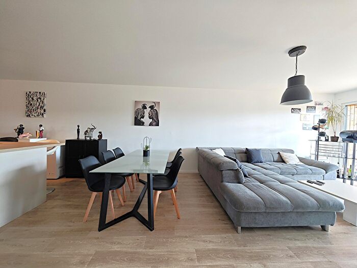 Appartement à vendre - Orvault, Bourg, Secteur rural - 4 pièces - 3 chambres