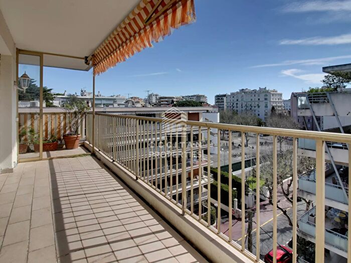 Cannes, Pointe Croisette - Appartement 4 pièces à vendre