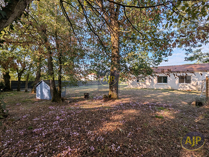 Maison 4 pièces à vendre à Monnières