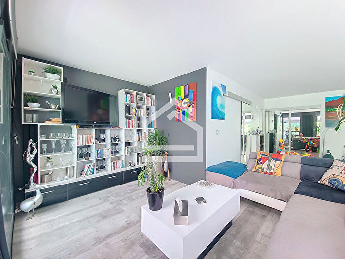 Maison à vendre - Mérignac - 5 pièces - 3 chambres