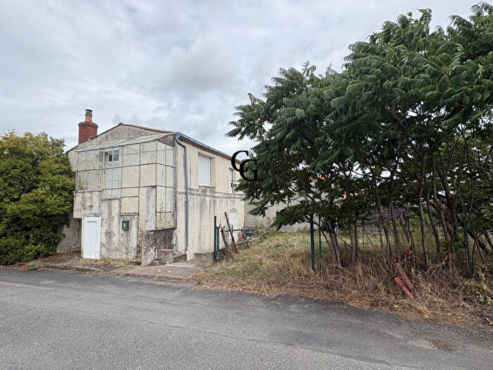 Saint-Fiacre-sur-Maine - Maison 2 pièces à vendre