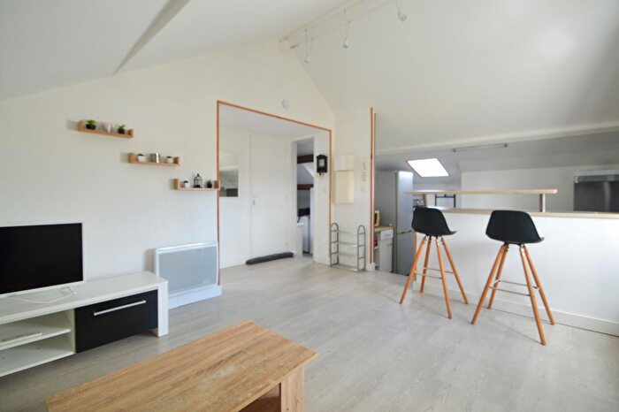 Appartement 2 pièces à Pau, XIV Juillet, à louer