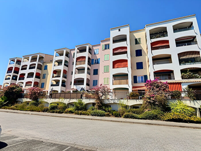 Hyères, Pyanet : Appartement 5 pièces à vendre