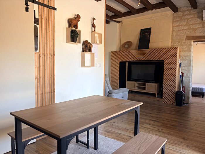 Chouzé-sur-Loire : Maison 8 pièces à vendre