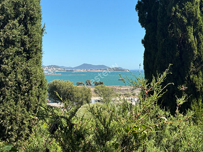 La Seyne-sur-Mer, Nord : Maison 2 pièces à vendre