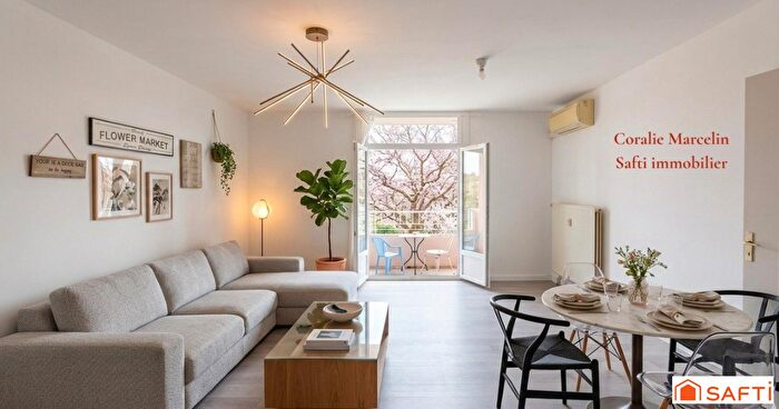 Appartement à vendre - Brignoles, Centre-ville, Vieille ville - 3 pièces - 2 chambres