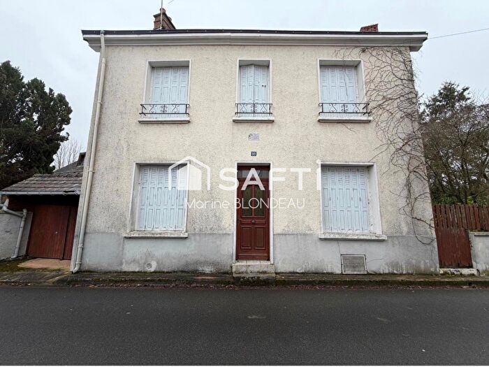 Maison à vendre - Levroux - 6 pièces - 4 chambres