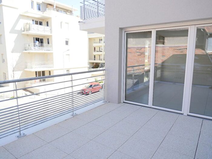 Appartement 3 pièces à Avignon, Préfecture, à louer