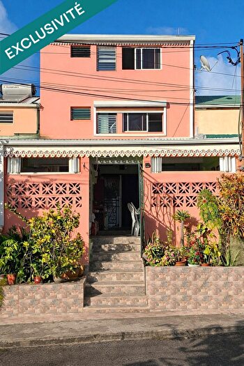 Maison à vendre - Le Robert - 5 pièces - 4 chambres