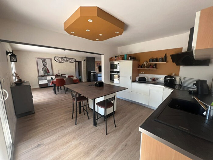 Chanteloup-les-Bois - Maison 7 pièces à vendre