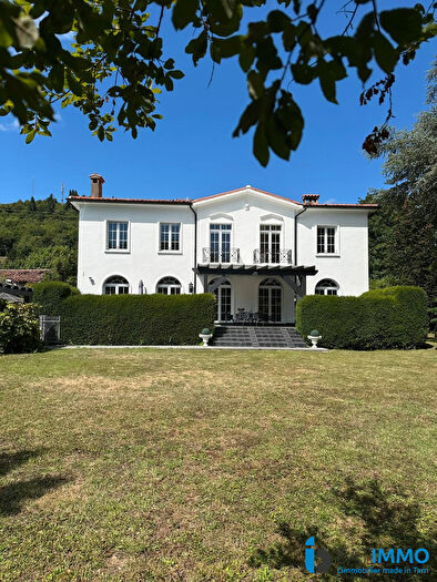 Maison 8 pièces à Labastide-Rouairoux, à vendre