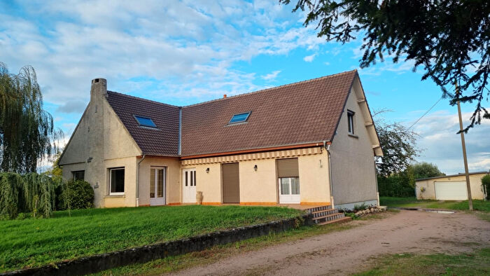 Maison à vendre - Varennes-sur-Allier - 6 pièces - 4 chambres