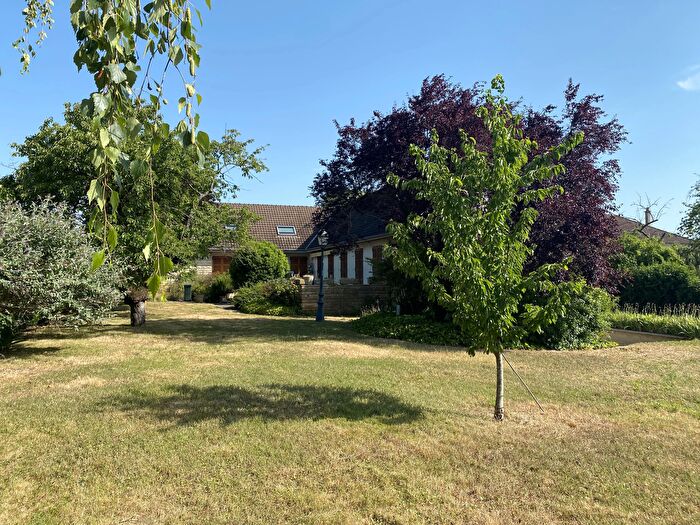 Maison 8 pièces à Gueux, à vendre