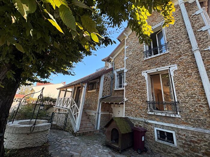 Montfermeil, Franceville : Maison 5 pièces à vendre