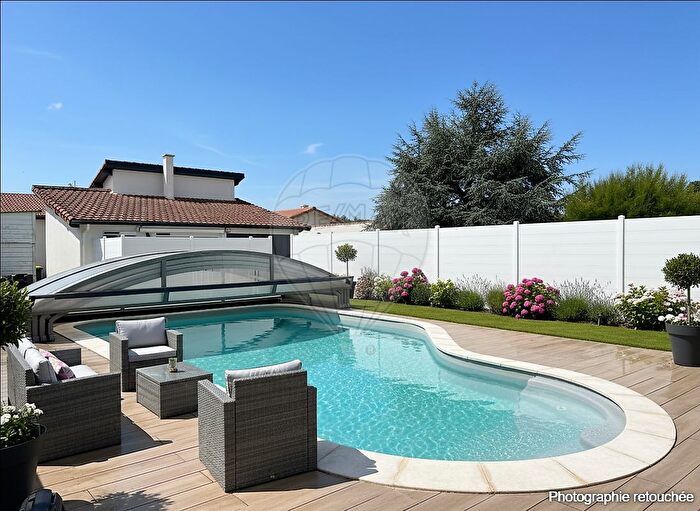 Maison à vendre - Saint-Palais-sur-Mer - 6 pièces - 4 chambres