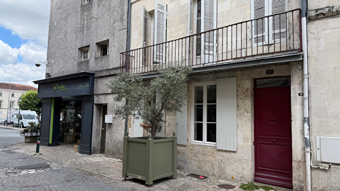 Saint-Jean-dAngély - Maison 4 pièces à vendre