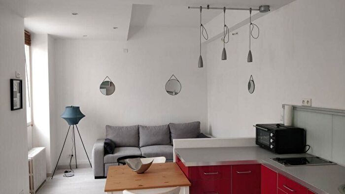 Appartement à louer - Colline des Pères-Tardy, Saint-Étienne - 2 pièces - 1 chambre