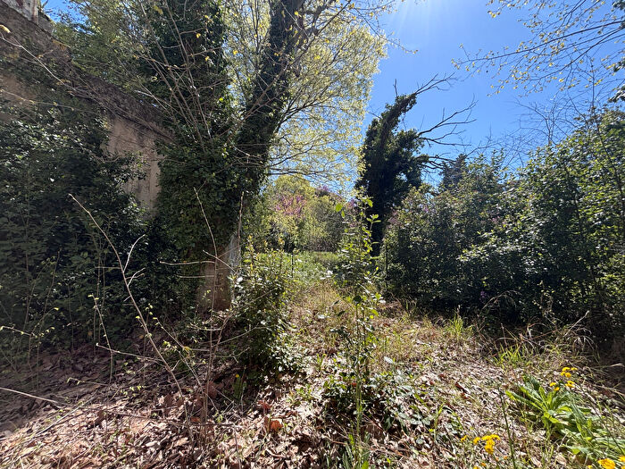 Appartement à vendre - Salon-de-Provence, Hautes Viougues, Saint-Come, Pavillon - 3 pièces - 2 chambres