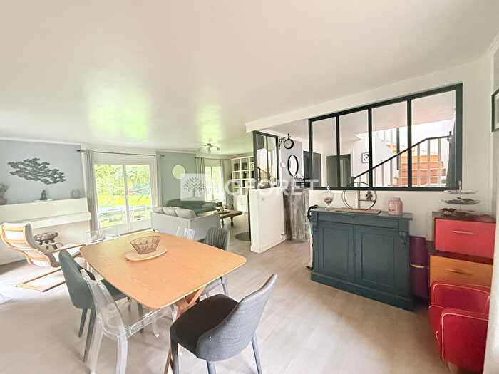 Maison à vendre - Coye-la-Forêt - 7 pièces - 5 chambres