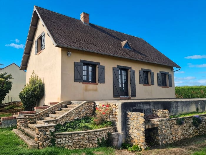 Maison 5 pièces à vendre à Courdemanche
