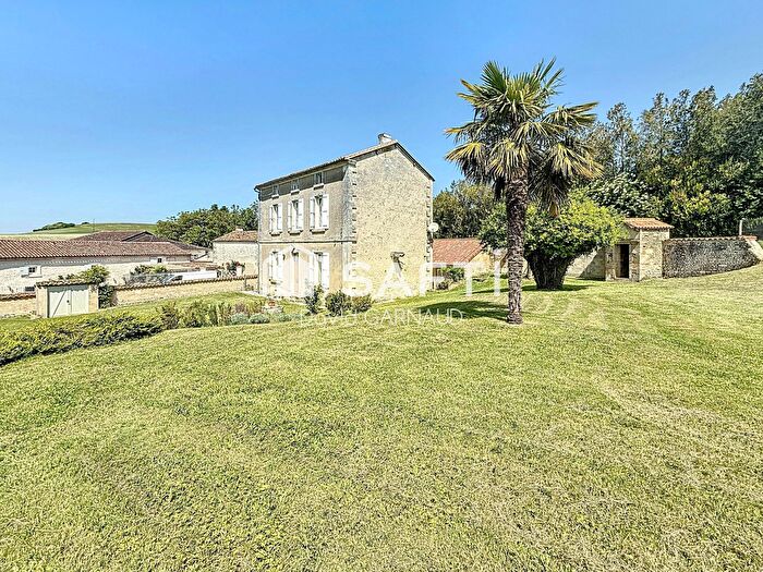 Maison à vendre - Roullet-Saint-Estèphe - 6 pièces - 3 chambres