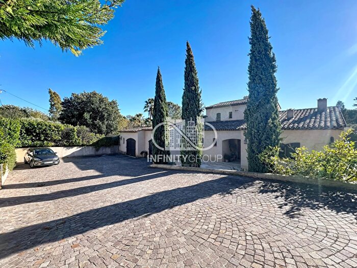 Appartement à vendre - Grasse, Saint-Jacques - 5 pièces - 4 chambres