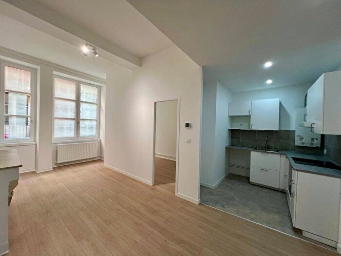 Appartement à louer - Vieux Lyon, Lyon ème arrondissement - 3 pièces - 2 chambres