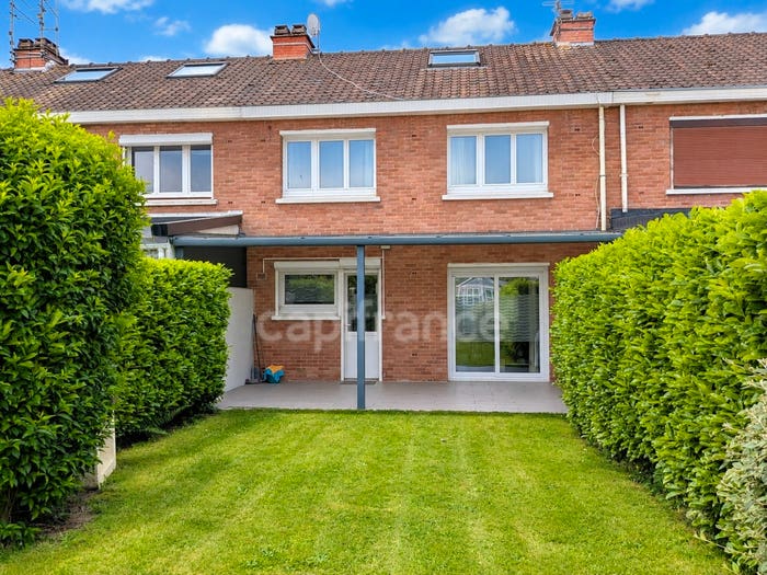 Maison 5 pièces à vendre à Neuville-en-Ferrain