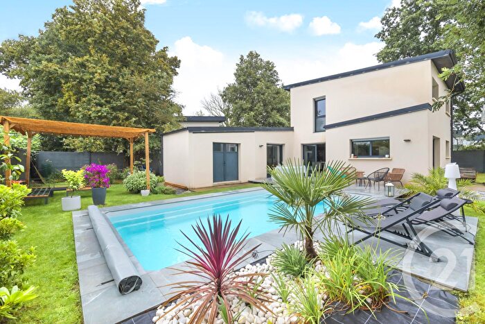 Maison à vendre - Saint-Léger-des-Bois - 5 pièces - 4 chambres