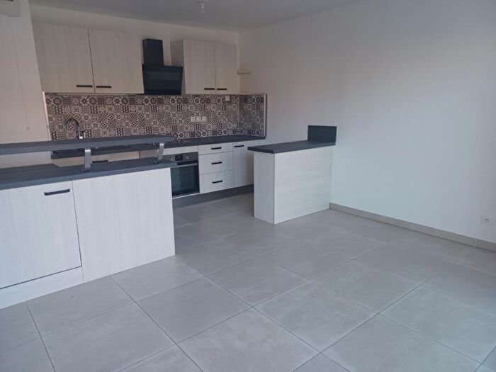 Appartement à louer - Saint-Raphaël, Valescure, Vaulongue - 3 pièces - 2 chambres