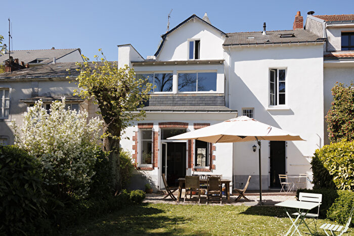 Maison 7 pièces à Nantes, Hauts-Pavés, Saint-Pasquier, Saint-Félix, Université, à vendre
