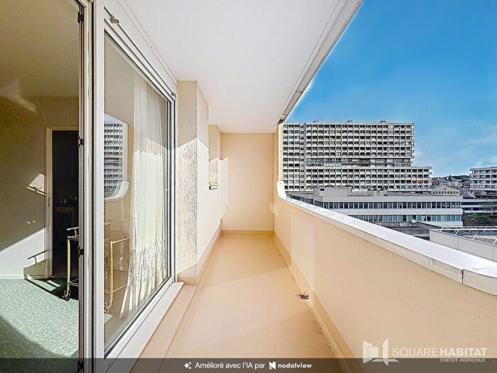 Appartement 3 pièces à Quartiers Centre, Colombier, à vendre