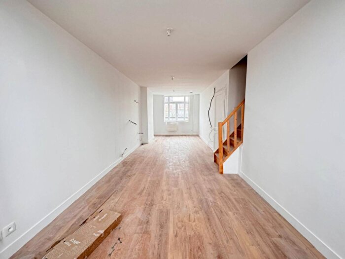 Appartement à louer - Lille - 6 pièces - 1 chambre