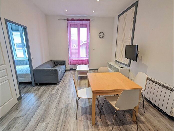 Appartement à louer - Pont-de-Chéruy - 2 pièces - 1 chambre