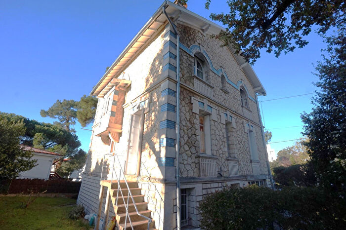 Maison à vendre - Royan, Le Parc, Plage de la Grande-Conche - 7 pièces - 5 chambres