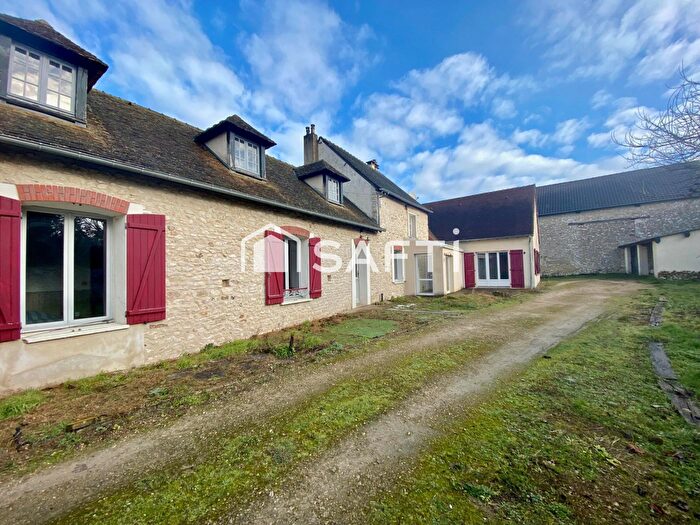 La Chaussée-d'Ivry : Maison 5 pièces à vendre
