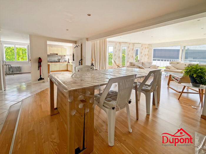 Maison 6 pièces à Saint-Quentin, à vendre