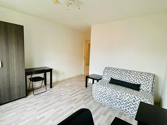 Appartement à vendre - Strasbourg, Cronenbourg - 1 pièce