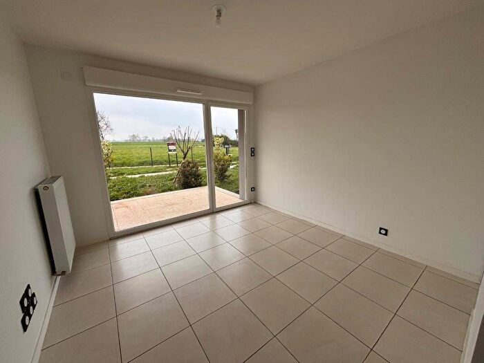 Appartement à louer - Belberaud - 2 pièces - 1 chambre