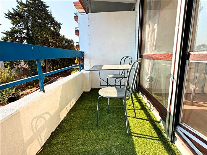 Nîmes, Route d'Avignon : Appartement 1 pièce à louer