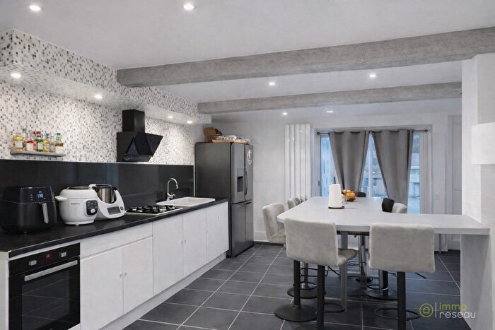 Maison à vendre - Floing - 6 pièces - 4 chambres